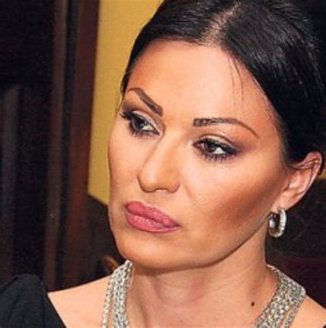 Цеца би дала цяло състояние за да махнат тази снимка на снаха й Богдана Едва сега разбира за