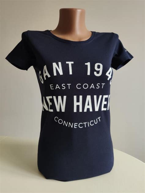 Футболка Gant — ціна 750 грн у каталозі Футболки Купити жіночі речі за доступною ціною на Шафі