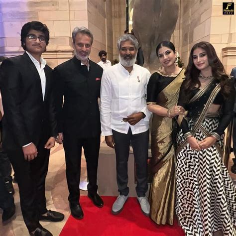 Actress Raveena Tandon Receives Padma Shri From President Droupadi