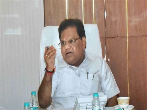 मंत्रालयातल्या त्रिमूर्तीजवळ एक महायज्ञ करून टाका Marathi News