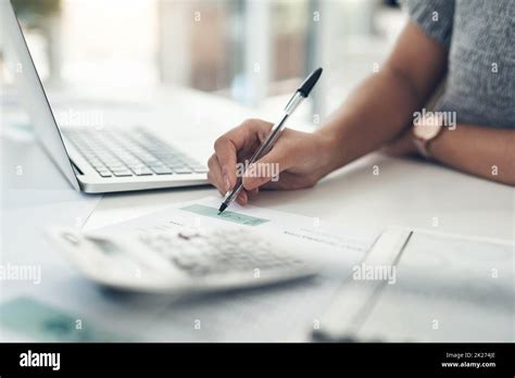 Do Your Tax Return Right For Maximum Refund Stock Photo Alamy