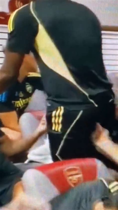Gabriel Martinelli Has Sᴜrprised Arsenal Fans By Acting Odd With Thomas Partey