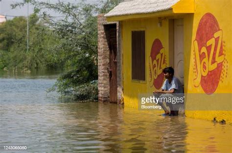 Indus River Flood Photos And Premium High Res Pictures Getty Images