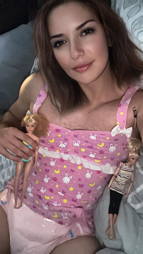 How Long You Think My Diaper Stays Dry Trans R Diapergirlfetish