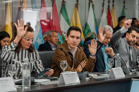 El prefecto André Granda está presente en la Asamblea de las