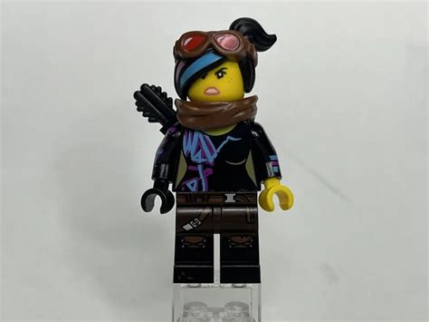 THE LEGO MOVIE Lucy Wyldstyle Quiver Scarf Goggles Angry Smile TLM PicClick CA
