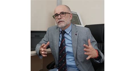 Проф Олег Асенов е участвал в катастрофата край Микре добре е