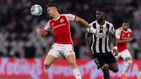 Internacional x Botafogo onde assistir escalações e palpite