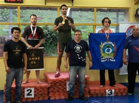 Thiago Fael é campeão nos Jogos Combate Avelar Esportes