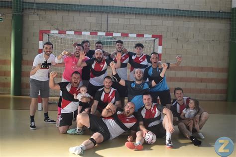 El Grupo Cv Gana La Liga Local De Fútbol Sala De Tomelloso La Voz De