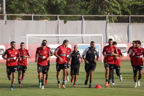 الأهلي المصري يطلب إعفاء لاعبيه من المنتخب بسبب السوبر