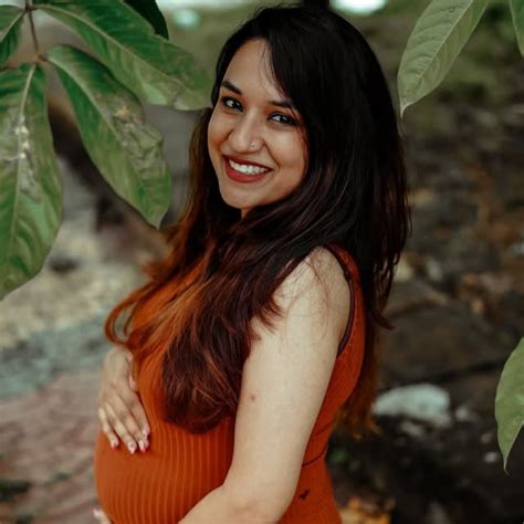 Devika 🌸 (@devika.reghuraj) • Threads, Say more