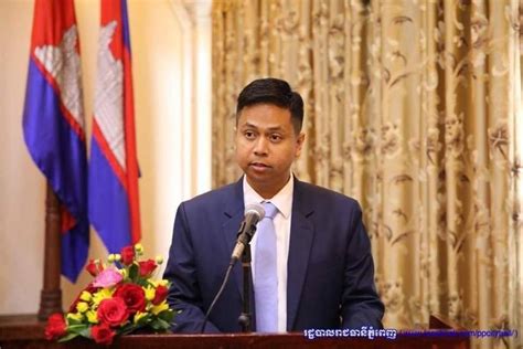 លោក ម៉ូវ ម៉ានិត អភិបាល នៃគណៈអភិបាលខណ្ឌសែនសុខ ត្រូវបានរាជរដ្ឋាភិបាលកម្ពុជាតែងតាំងជាអភិបាល