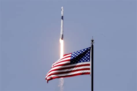 Spacex Presses Ahead In Historic First Launch Of Astronauts