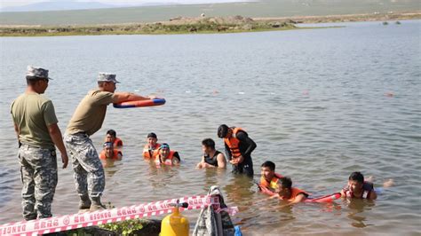 “Усны гүнээс болон урсгал уснаас эрэн хайх аврах ажиллагааны дадлага сургууль” хийж байна