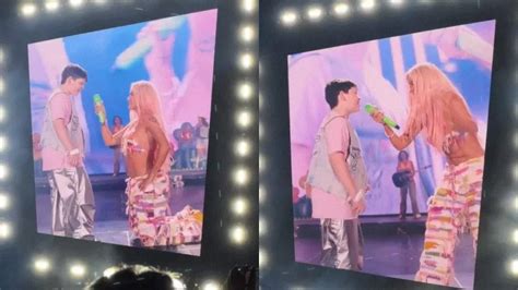 Este Es El Niño Que Se Robó Las Miradas En El Concierto De Karol G En