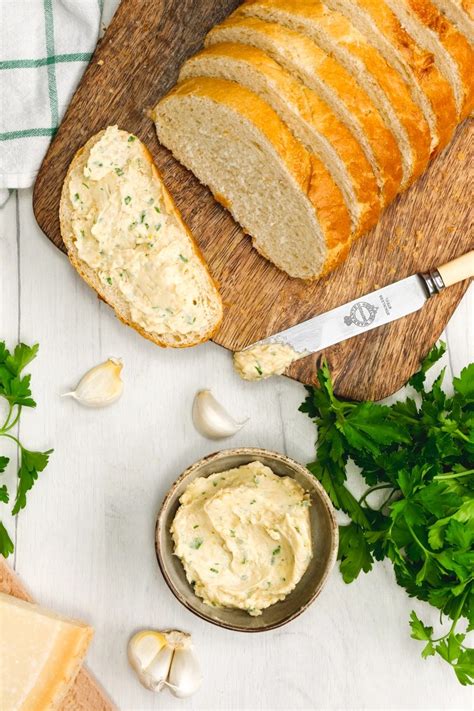 Worlds Best Cheesy Garlic Bread Recipe Easy Peasy Meals