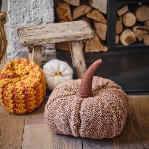 How To Punch Needle A Pumpkin Cushion Hobbycraft