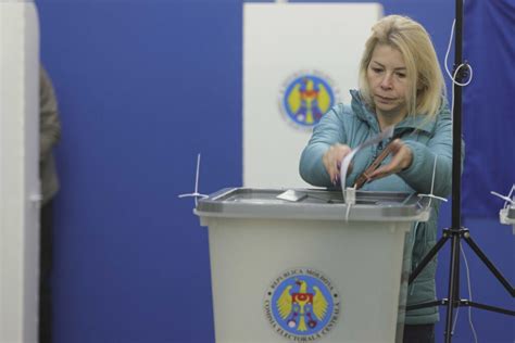 Rezultate alegeri în R Moldova Gata numărătoarea Maia Sandu câștigă