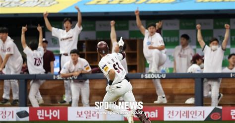 데뷔 첫 끝내기포 이정후 관중들 덕에 더 큰 희열 느꼈다