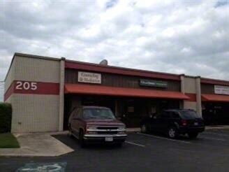 205 Cheatham St San Marcos Tx 78666 Retail For Lease