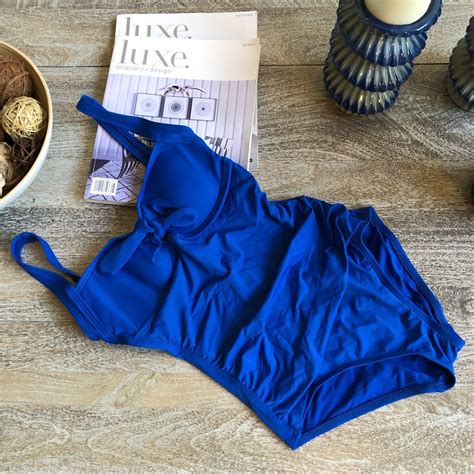 Tommy Bahama Pearl Low Back One Piece Swimsuit Gem