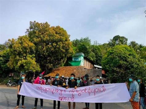 လောင်းလုံးမြို့နယ်တွင် စစ်အာဏာရှင် ဆန့်ကျင်ရေး ချီတက် ဆန္ဒပြ Khit Thit Media