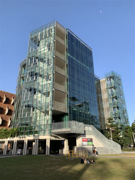 Y Block At QUT Gardens Point BabeVIP