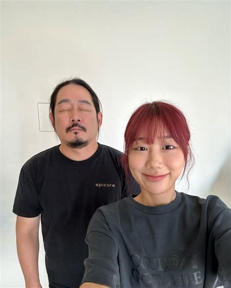《黑白大廚》白湯匙主廚金度潤現身台灣西門町，合體 Youtuber 金針菇引熱議！ Juksy 街星