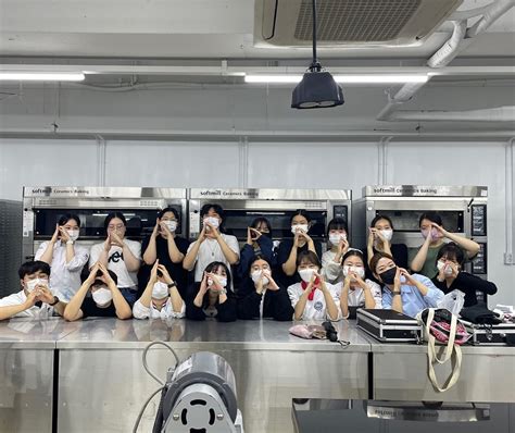 🍰데코동아리🍰 1학기 마지막 실습 단체사진📸 마지막이라니 너무 아쉽네요😢 한국관광대학교 한국관광대 한광대 호텔제과