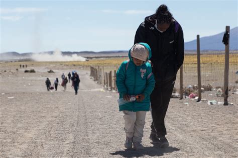 El gobierno de Chile desplegará militares en la frontera norte para evitar la migración