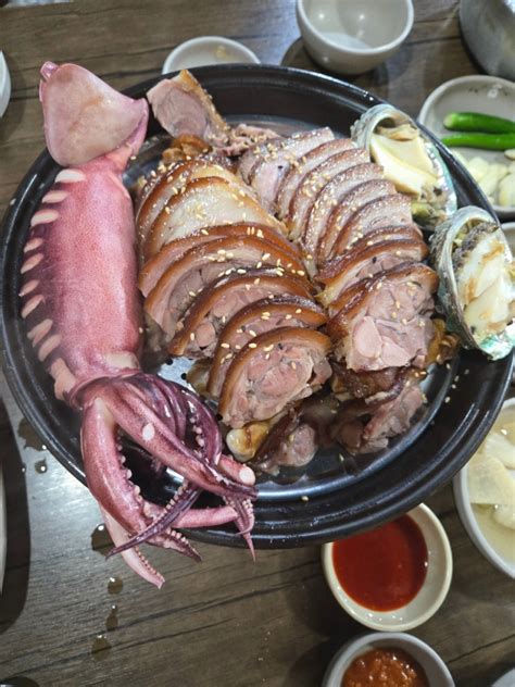 울산북구명촌맛집 모임장소로 좋은 윤기가 흐르는 철이족발 네이버 블로그