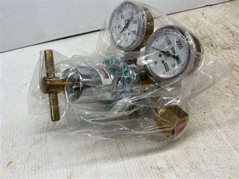 Two Stage Oxygen Regulator NIB Albrecht Auction Service