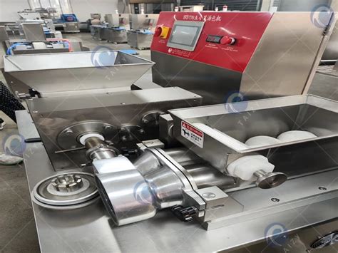 Automatic Dumpling Making Machine Steamed Stuffed Bun Maker