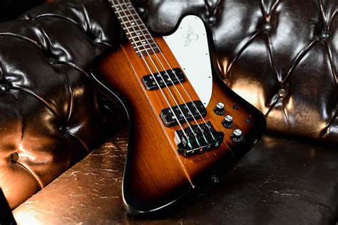 Gibson Thunderbird Bass In Tobacco Burst Guitar Gear Giveaway
