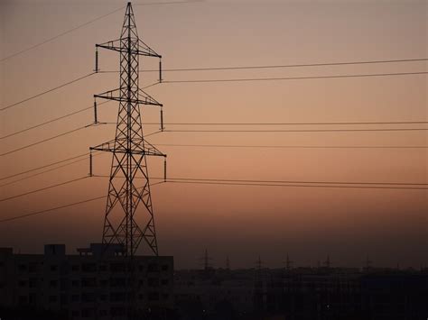 Укренерго анонсувало на 18 лютого ранкові й вечірні вимкнення електрики Читайте на Ukr Net