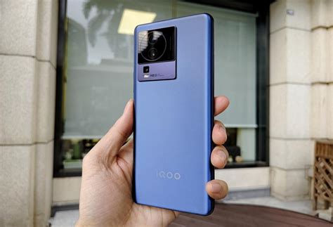 Смартфон Iqoo Neo 7 5g продемонстрирован на пресс рендерах