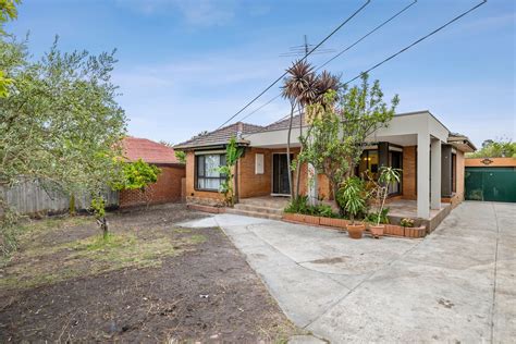 29 Gordon Avenue Oakleigh East Vic 3166 House For Rent 750 Domain