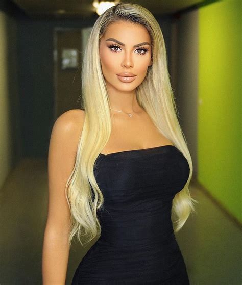 LUANA VJOLLCA Luanavjollca Instagram Photos And Videos Beauty Women Beauty Women
