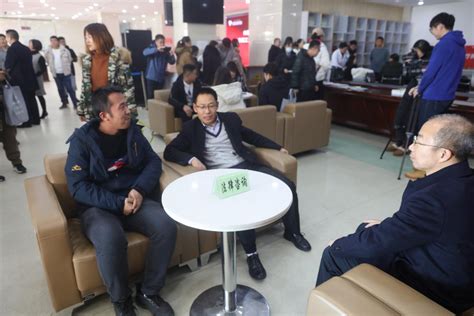 自治区总工会在内蒙古广播电视大学举办为农牧民工大学生送教大讲堂活动 内蒙古自治区总工会