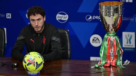 Капитанът на Милан Трябва да продължим да играем така и резултатите ще дойдат