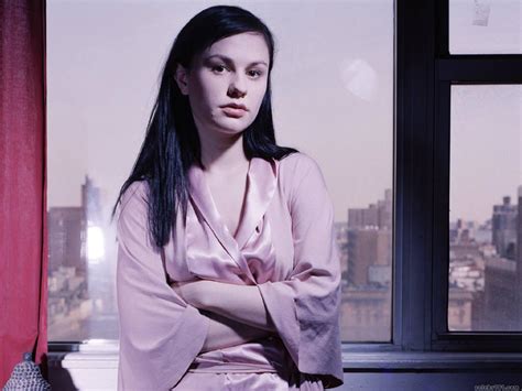 Anna Paquin Style In