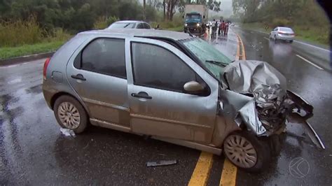 Vítimas de acidente entre van e carro na BR têm alta de hospital na Zona da Mata Zona da