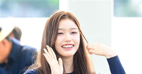 사진 이즈나 정세비미소가 활짝