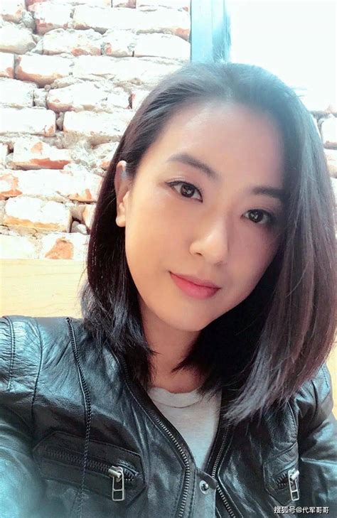 13年前，《让子弹飞》中一脱成名的赵铭，如今36岁怎样了？