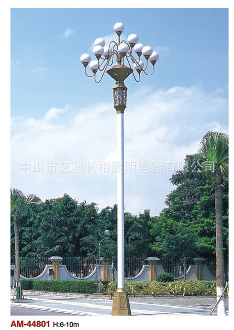 广场上有什么样的灯 文化广场上的灯 广场地灯图片大全 大山谷图库