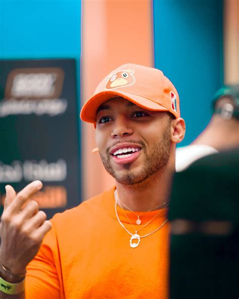 ‎خال ابيض 🇯🇵‎ 5alabyad • Instagram Photos And Videos