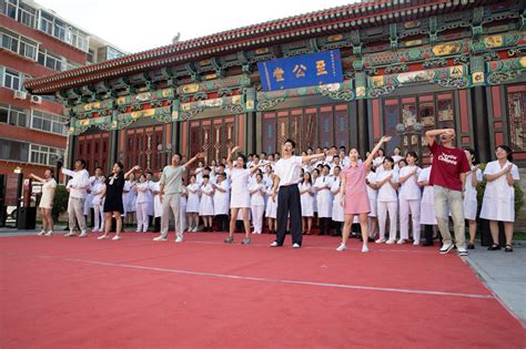 “兰大二院我们来啦”——兰大二院举行2023年新员工入院仪式兰州大学新闻网