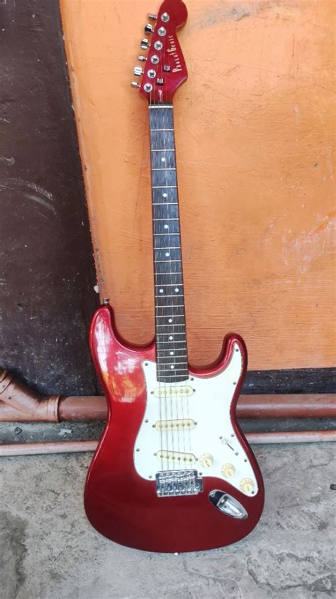 Photogenic Strat Electric Guitar Hobbies And Toys Music And Media