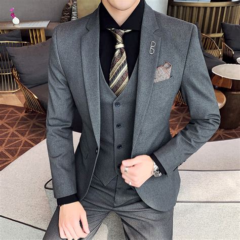 休闲西服外套能手洗嘛普通西服可以手洗吗西装可以手洗吗大山谷图库